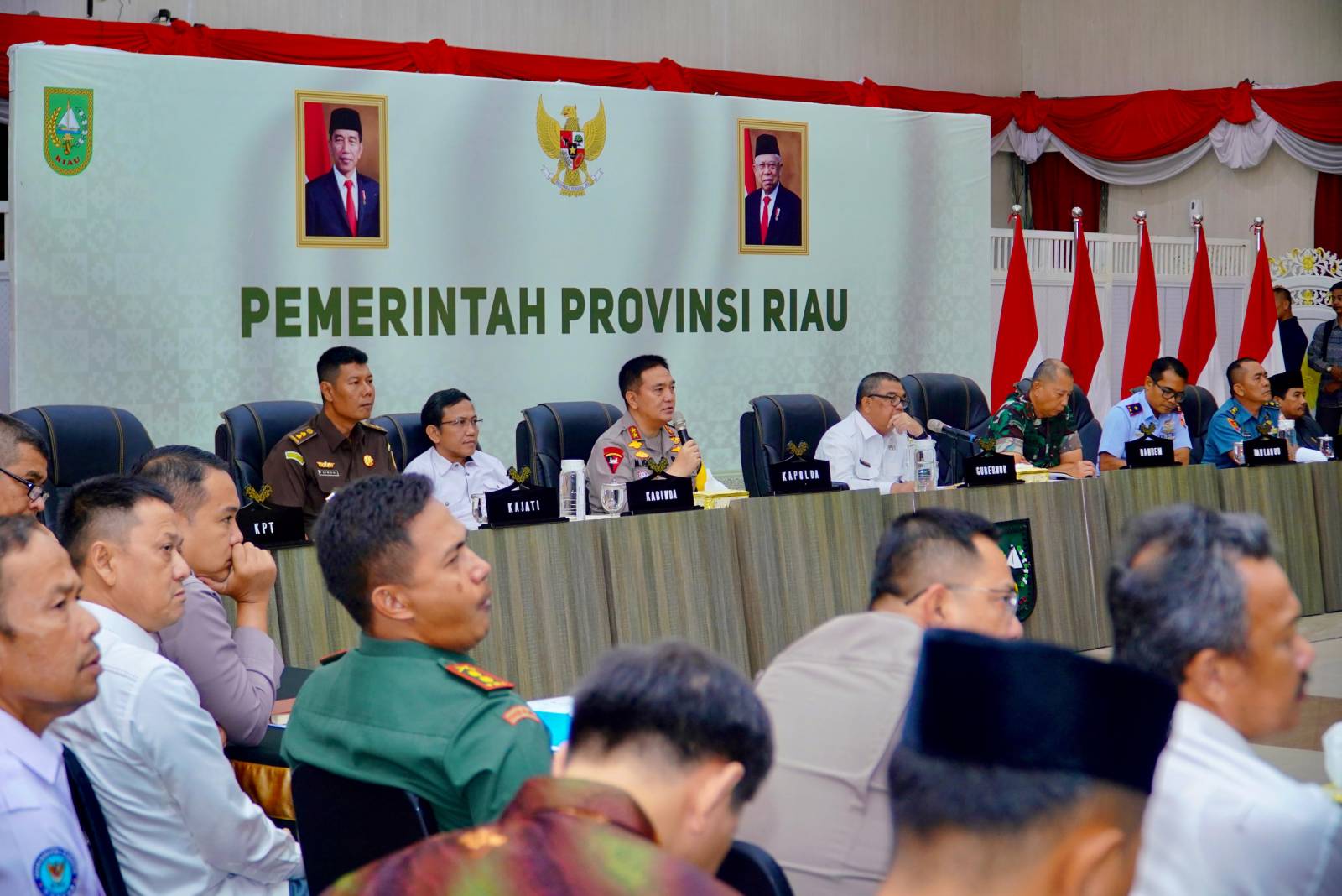 Pj Bupati Kampar Ikuti Rapat Koordinasi Persiapan Distribusi Logistik Pemilu Tahun 2024 ...